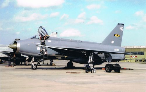 February 2022: English Electric Lightning F.3 (camo era) – 37 photos ...