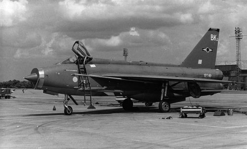 February 2022: English Electric Lightning F.3 (camo era) – 37 photos ...