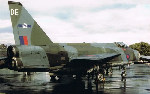 February 2022: English Electric Lightning F.3 (camo era) – 37 photos ...