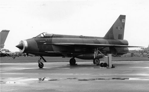 February 2022: English Electric Lightning F.3 (camo era) – 37 photos ...