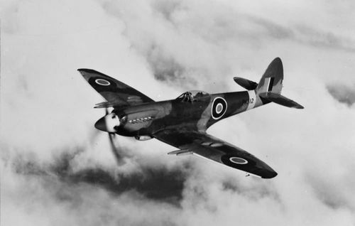 June 2022: Supermarine Spitfire F.22 – 30 photos | RAF in Combat