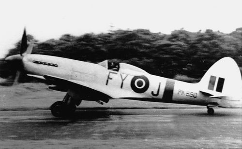 June 2022: Supermarine Spitfire F.22 – 30 photos | RAF in Combat